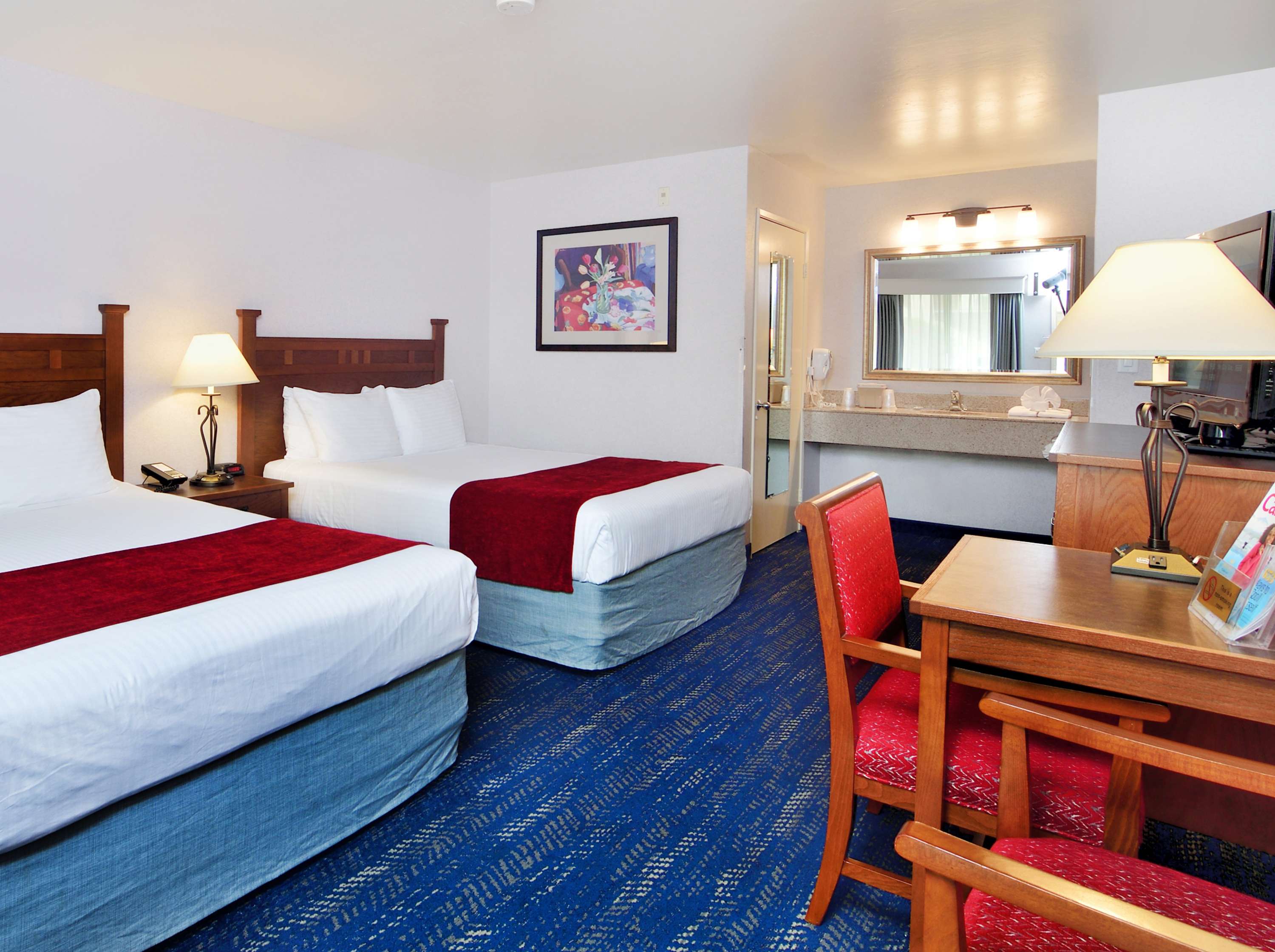 Lamplighter Inn & Suites at SDSU | Top Hotel in San Diego, CA